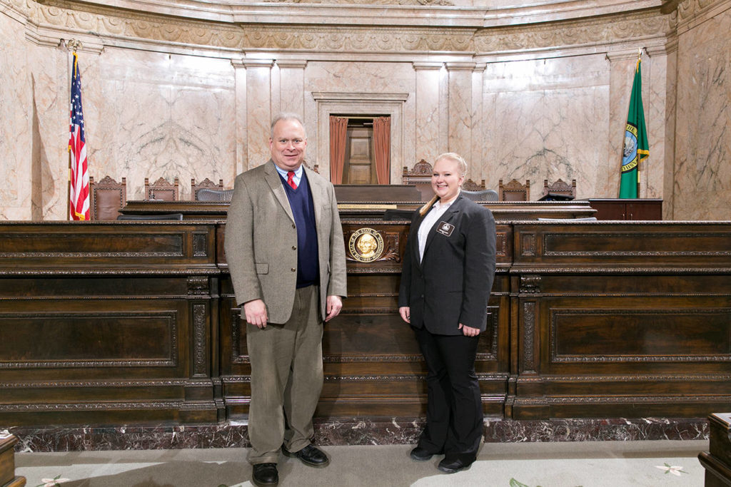 Elma student gets taste of state politics | The Daily World