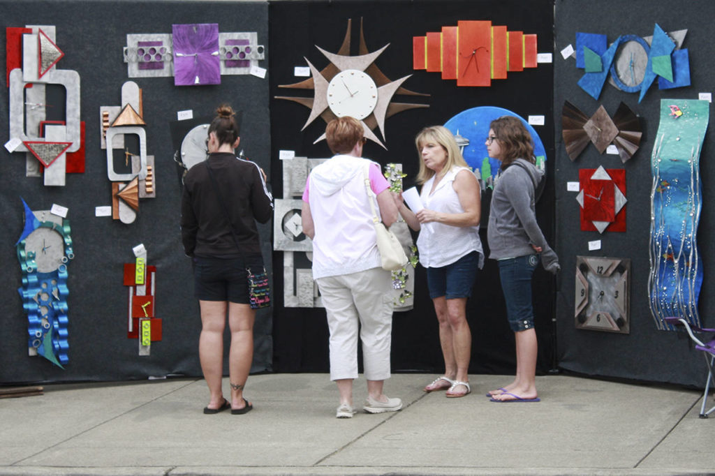 New activities featured at Art Walk | The Daily World