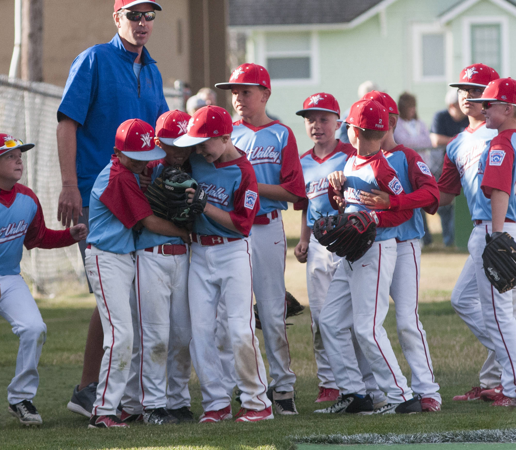 Larch Mountain, West Valley stay alive at 8-10 state tourney | The ...