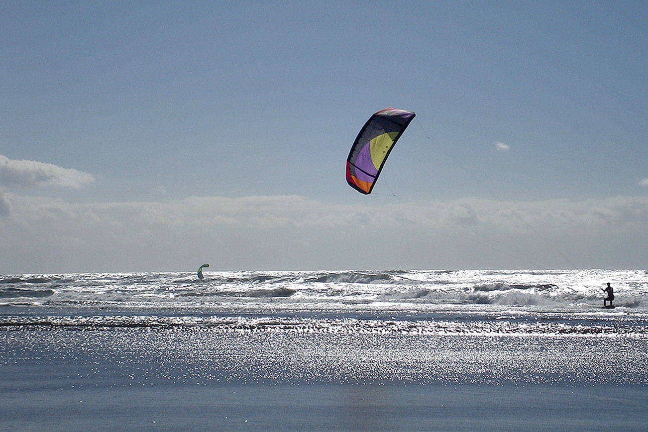 Go surf a kite | The Daily World