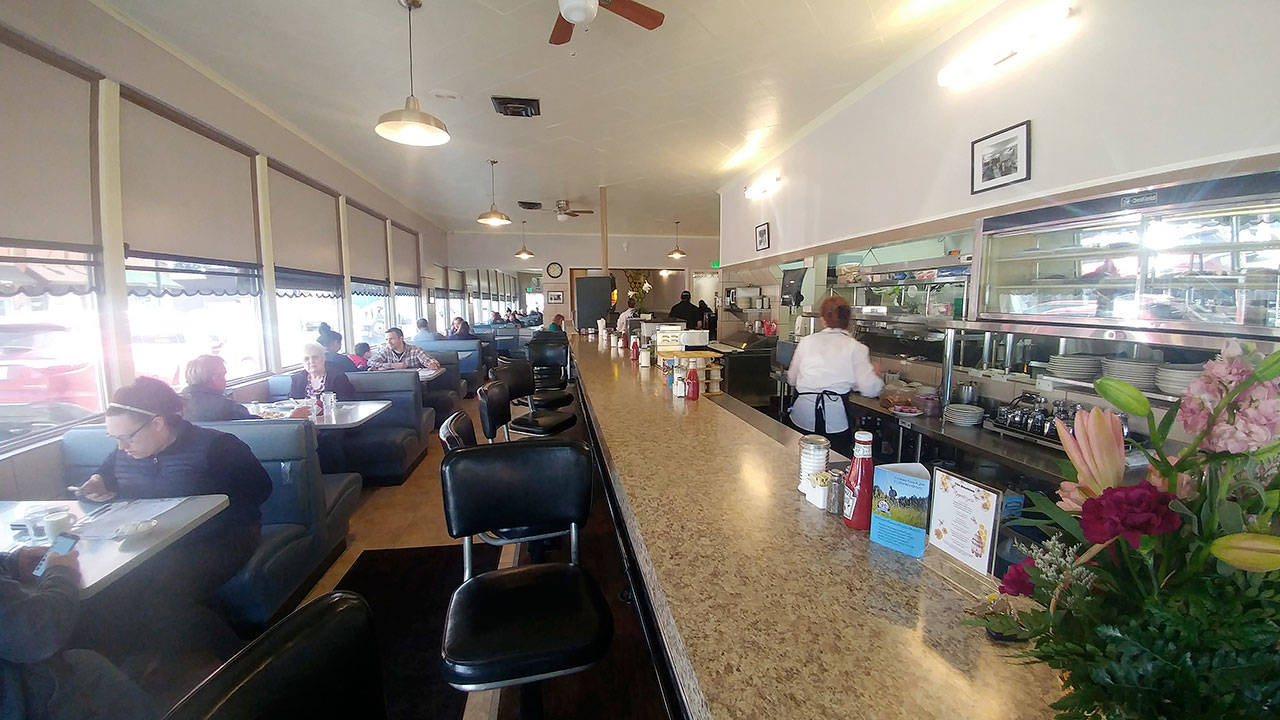 Bee Hive restaurant in Montesano reopens | The Daily World