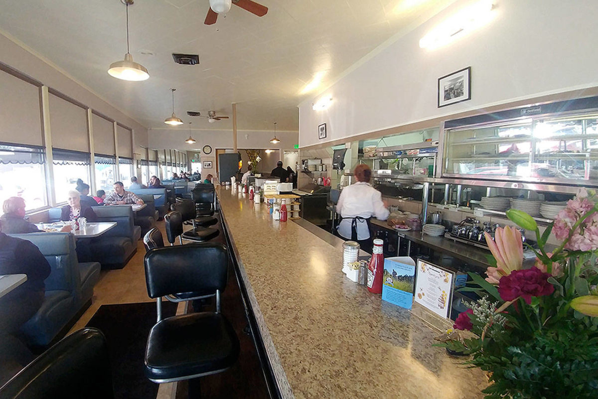 Bee Hive restaurant in Montesano reopens | The Daily World