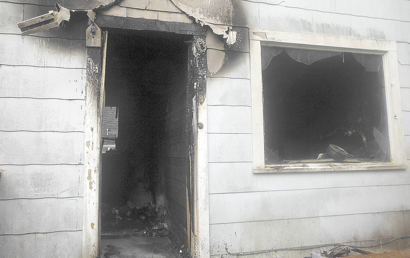 10 residents escape Thursday morning fire on West 4th | The Daily World