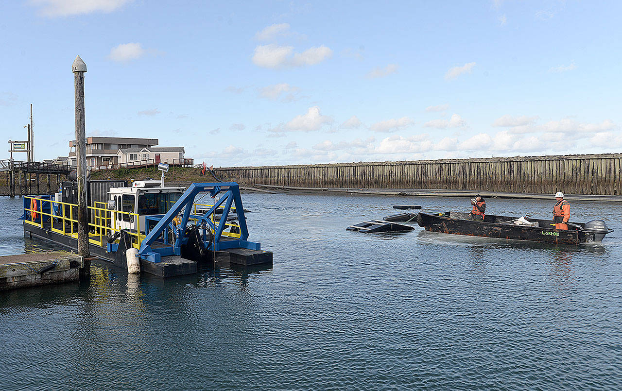 Dredging continues at Westport Marina | The Daily World
