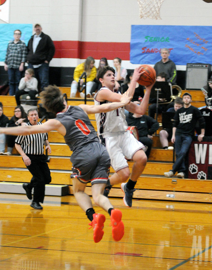 Ocosta punches ticket to district tourney with nail-biting win over ...