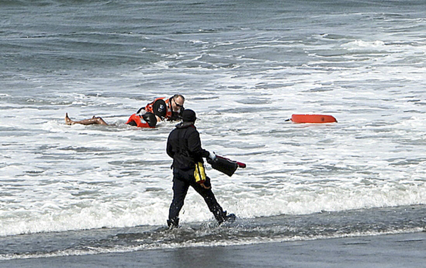 Two rescued from Ocean Shores surf | The Daily World