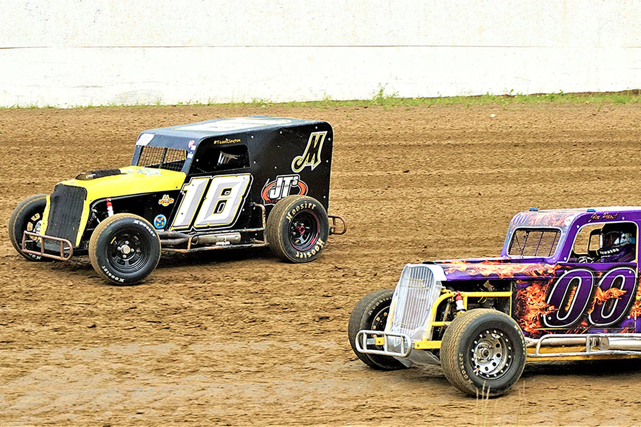 Barney, Tole and Pope are winners in season opener | The Daily World