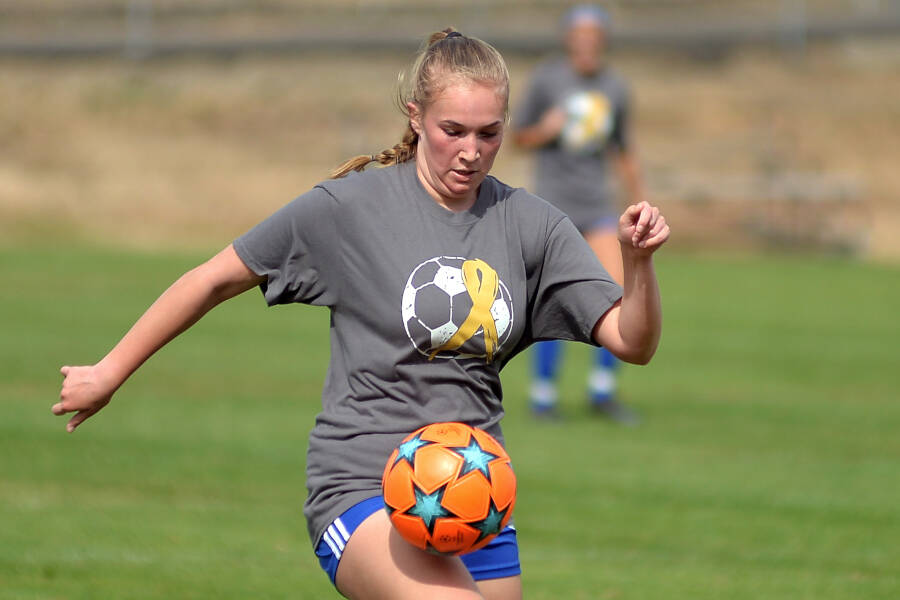 Weekend Roundup: Elma dominant in double-digit win over Toledo | The ...