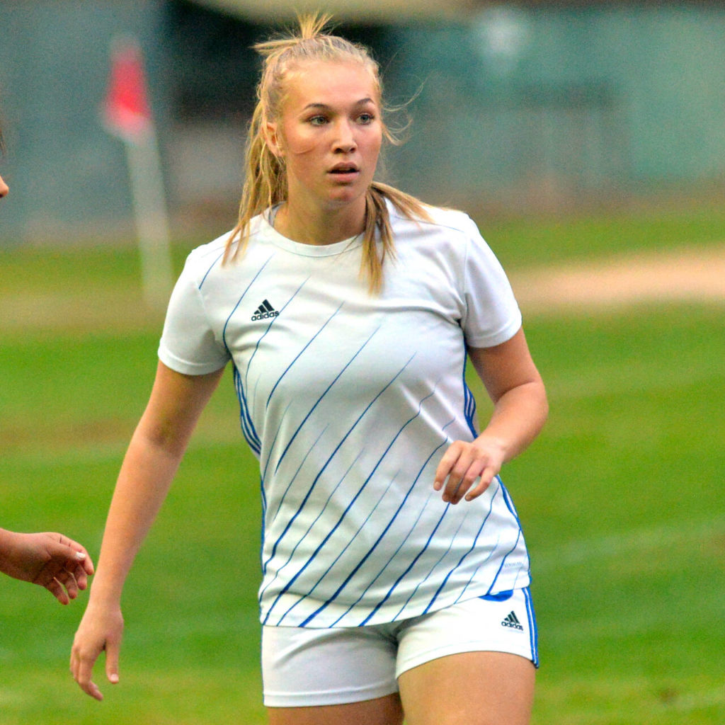 Thursday Roundups: Elma, Montesano set for showdown after picking up ...