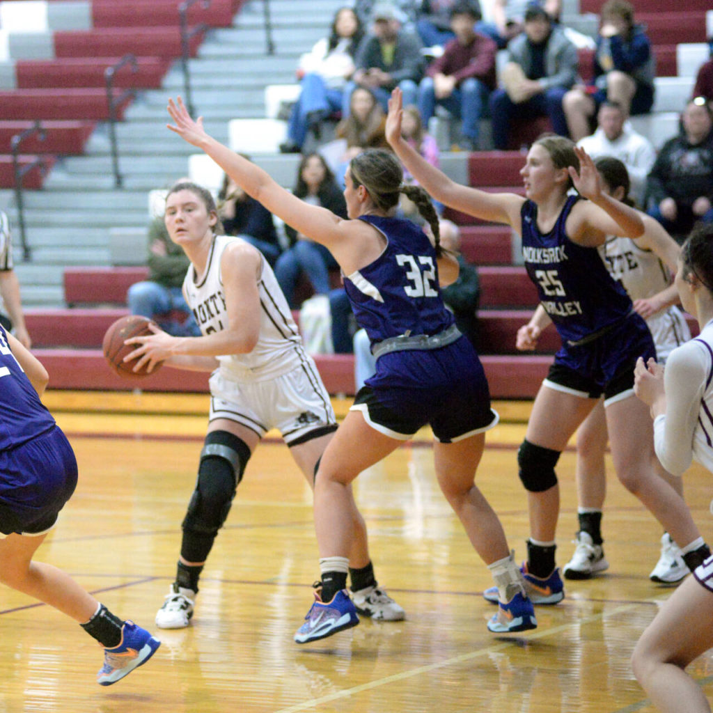 Weekend Basketball Roundup: Montesano boys, girls teams swept on ...