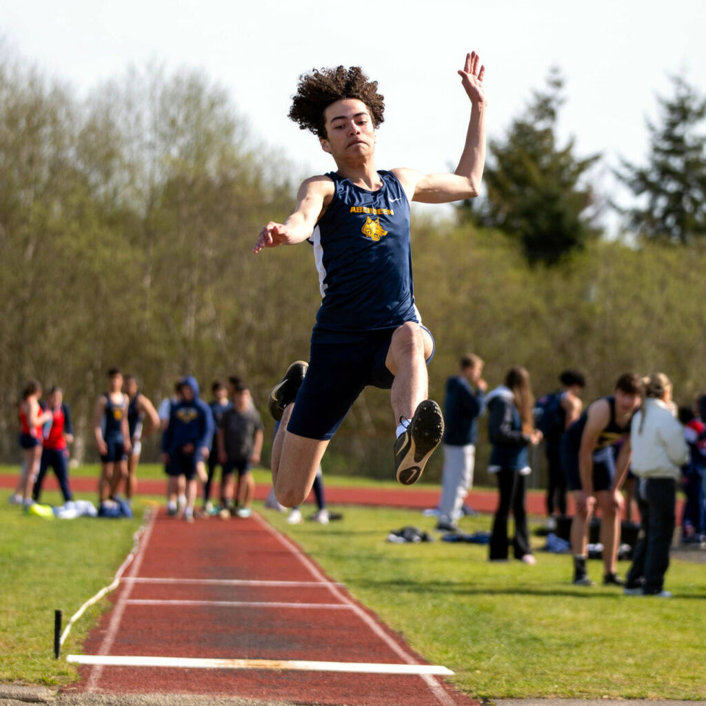 Wednesday Roundup: Personal-bests fall in Aberdeen meet versus Black ...