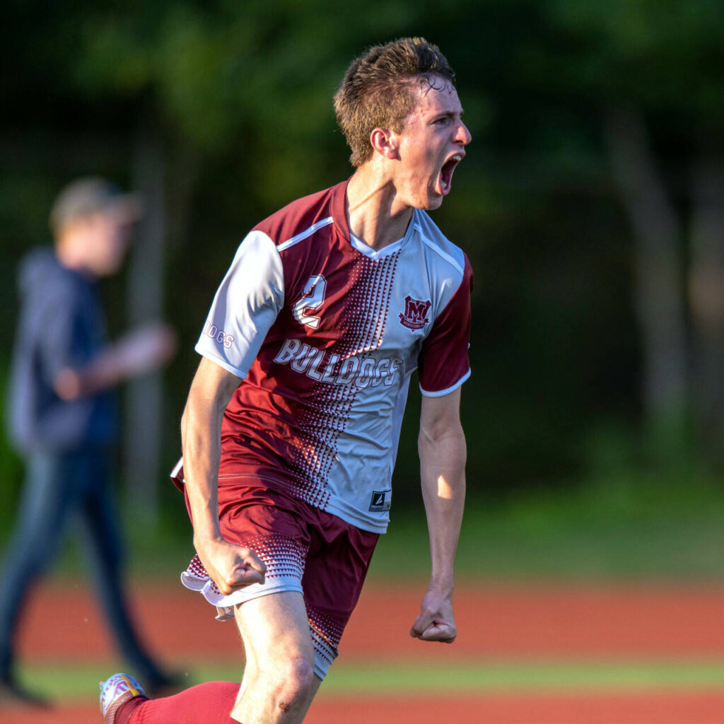 One goal enough for Montesano in state-playoff win | The Daily World