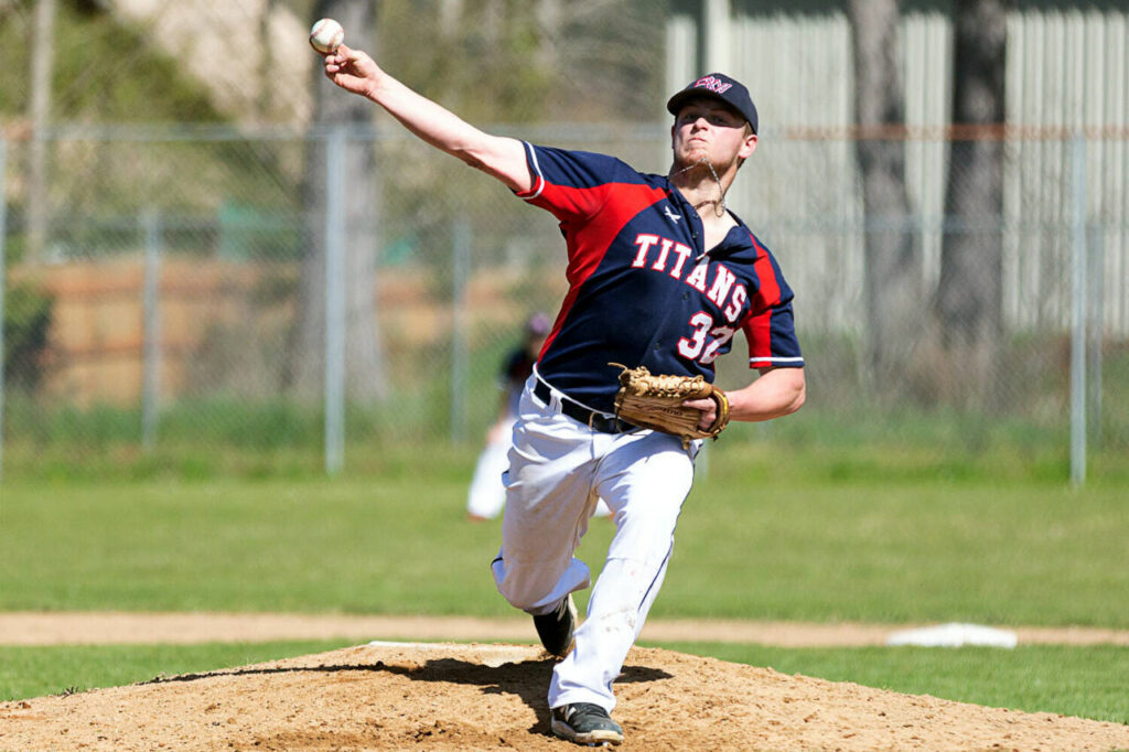 Six local baseballers named to Pacific League First Team | The Daily World