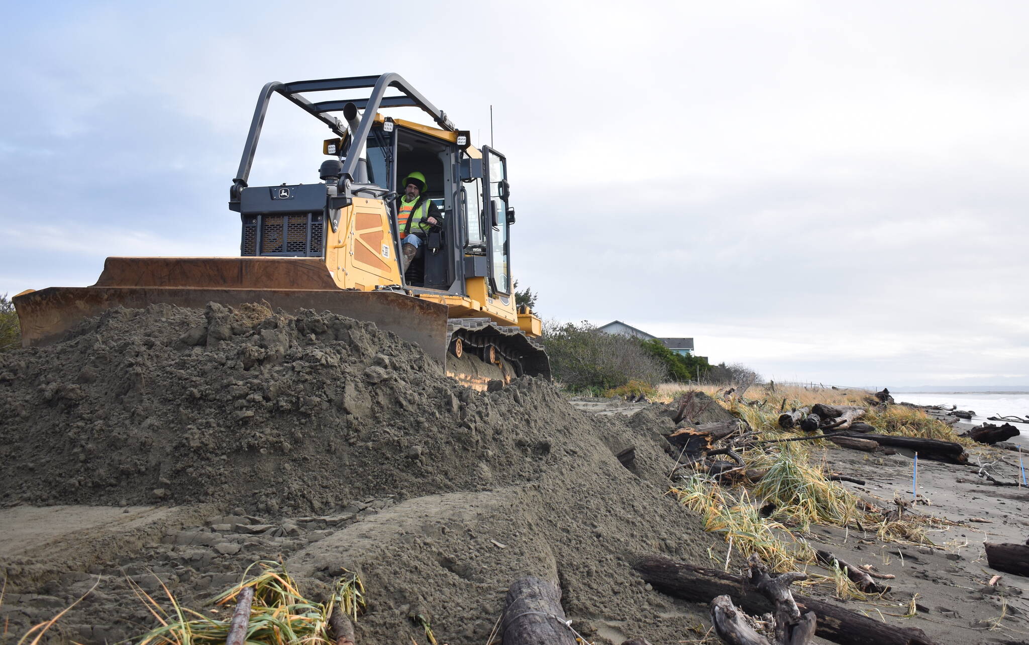 Sacrificial sand: Berm to hold off waves in Ocean Shores, for now | The ...