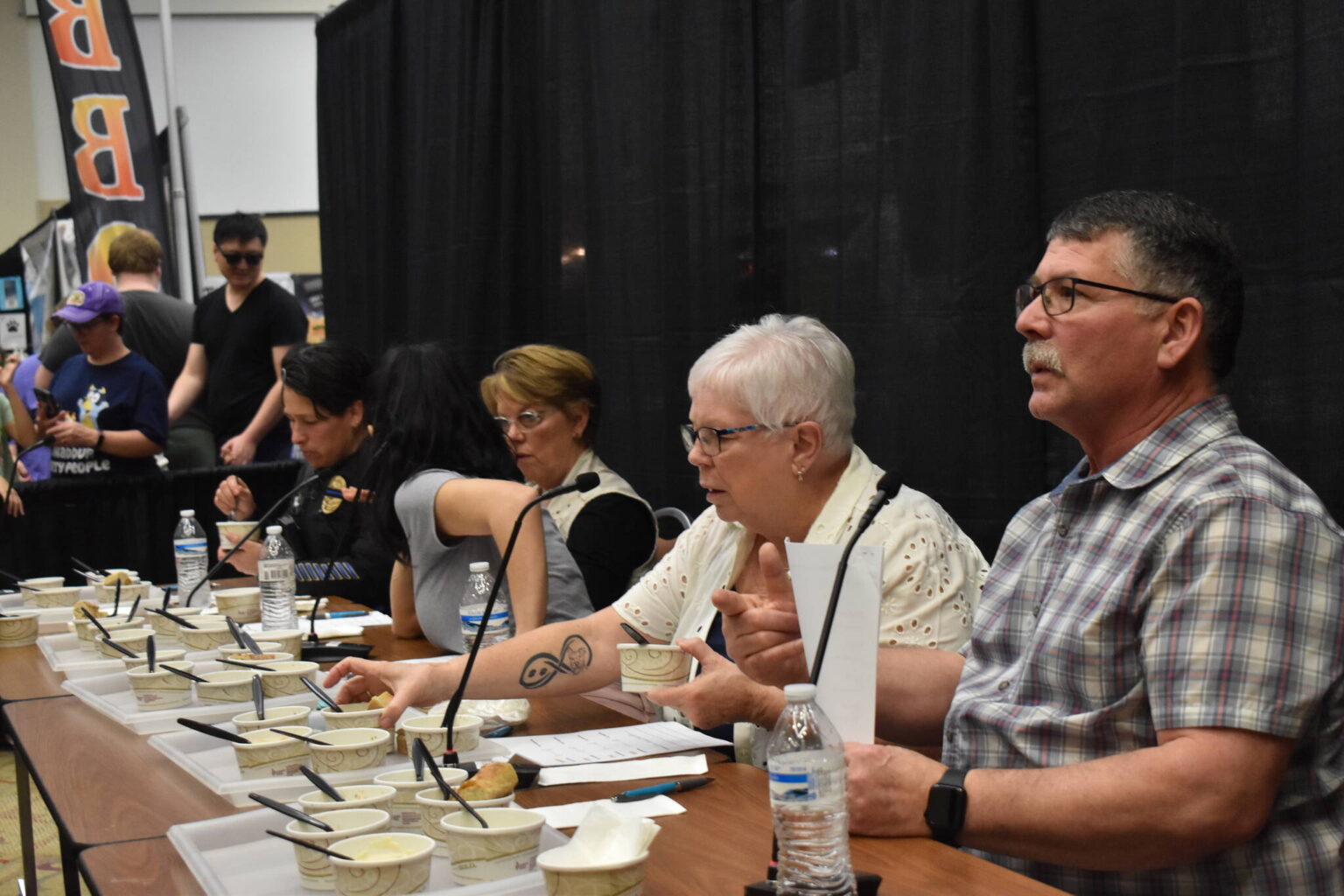 Chowder champs crowned as thousands flock for clam fest | The Daily World