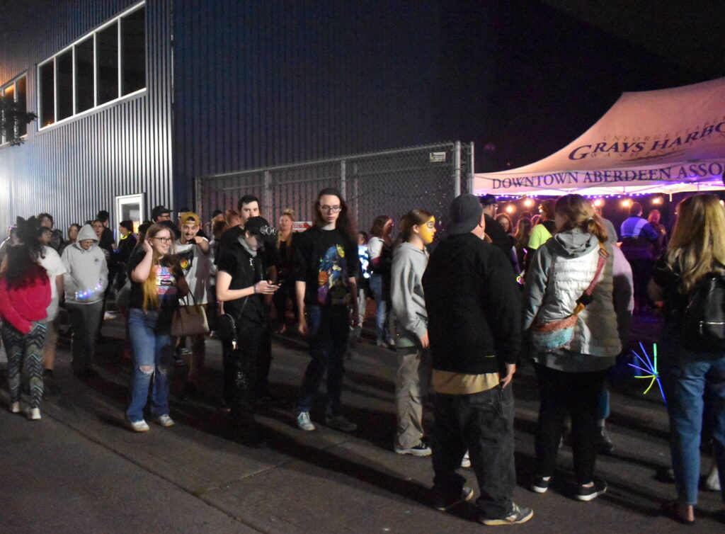 Aberdeen Rain Glow Festival shines into early Sunday morning | The ...