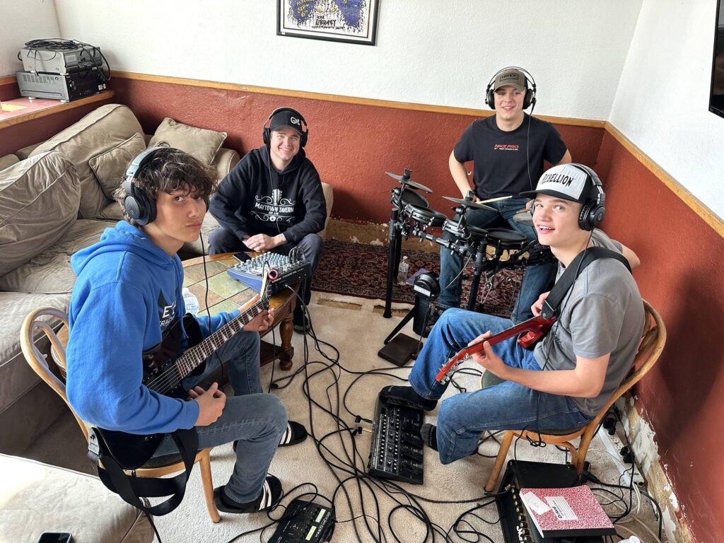 The Bridge Music Project teaches the art of songwriting | The Daily World