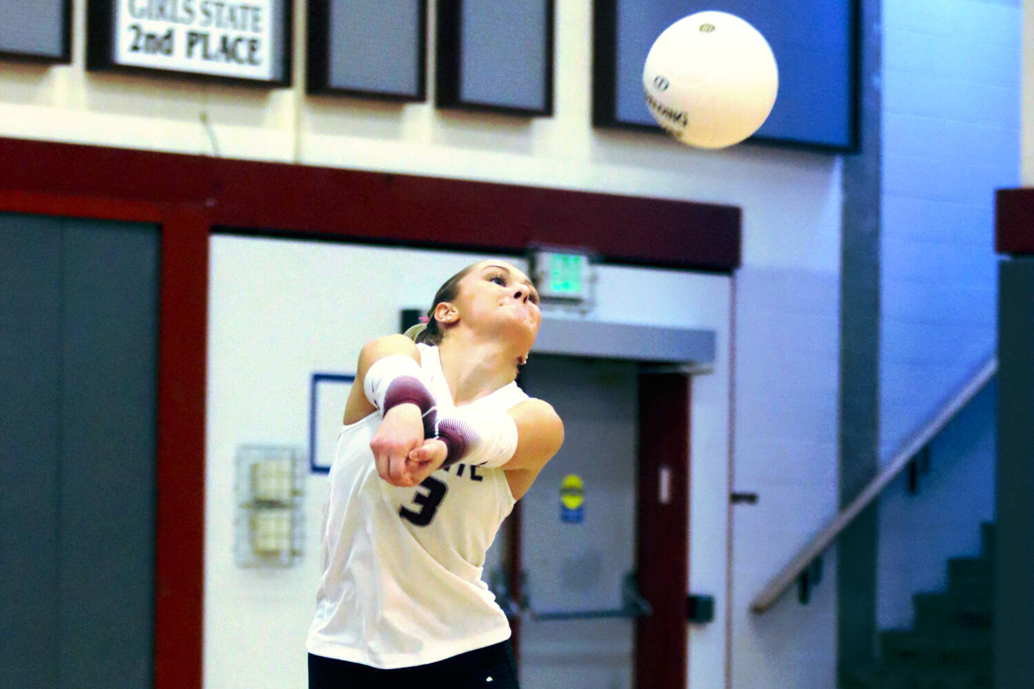 Prep Volleyball Roundup: Montesano falls in semifinals after Day 1 of ...