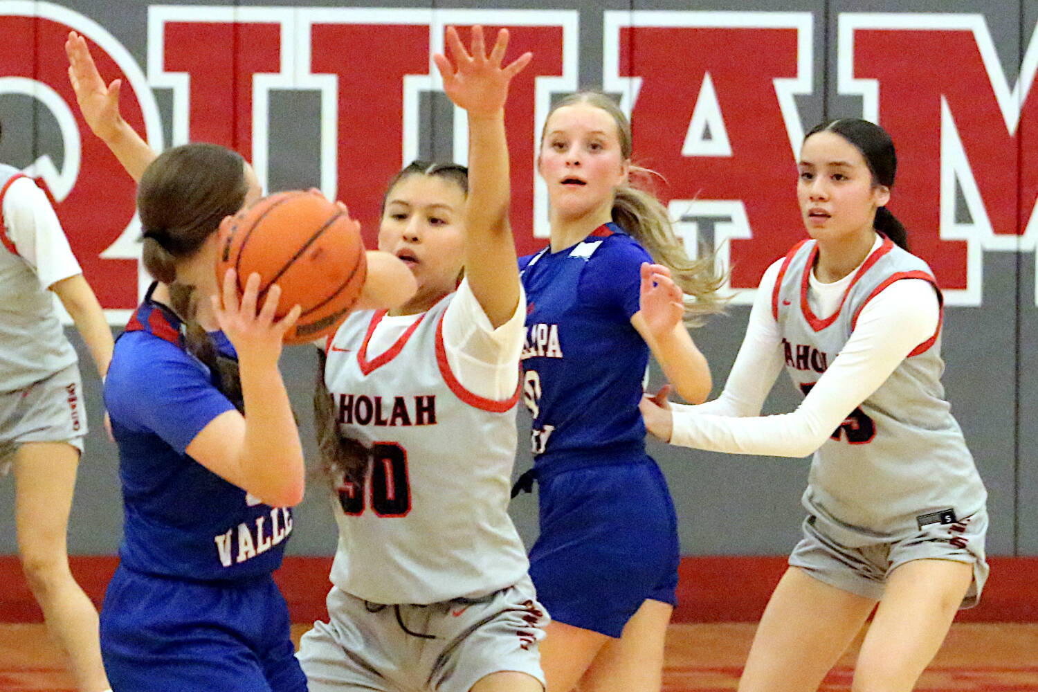 Prep Roundup: Taholah clutch down the stretch to beat Willapa Valley ...
