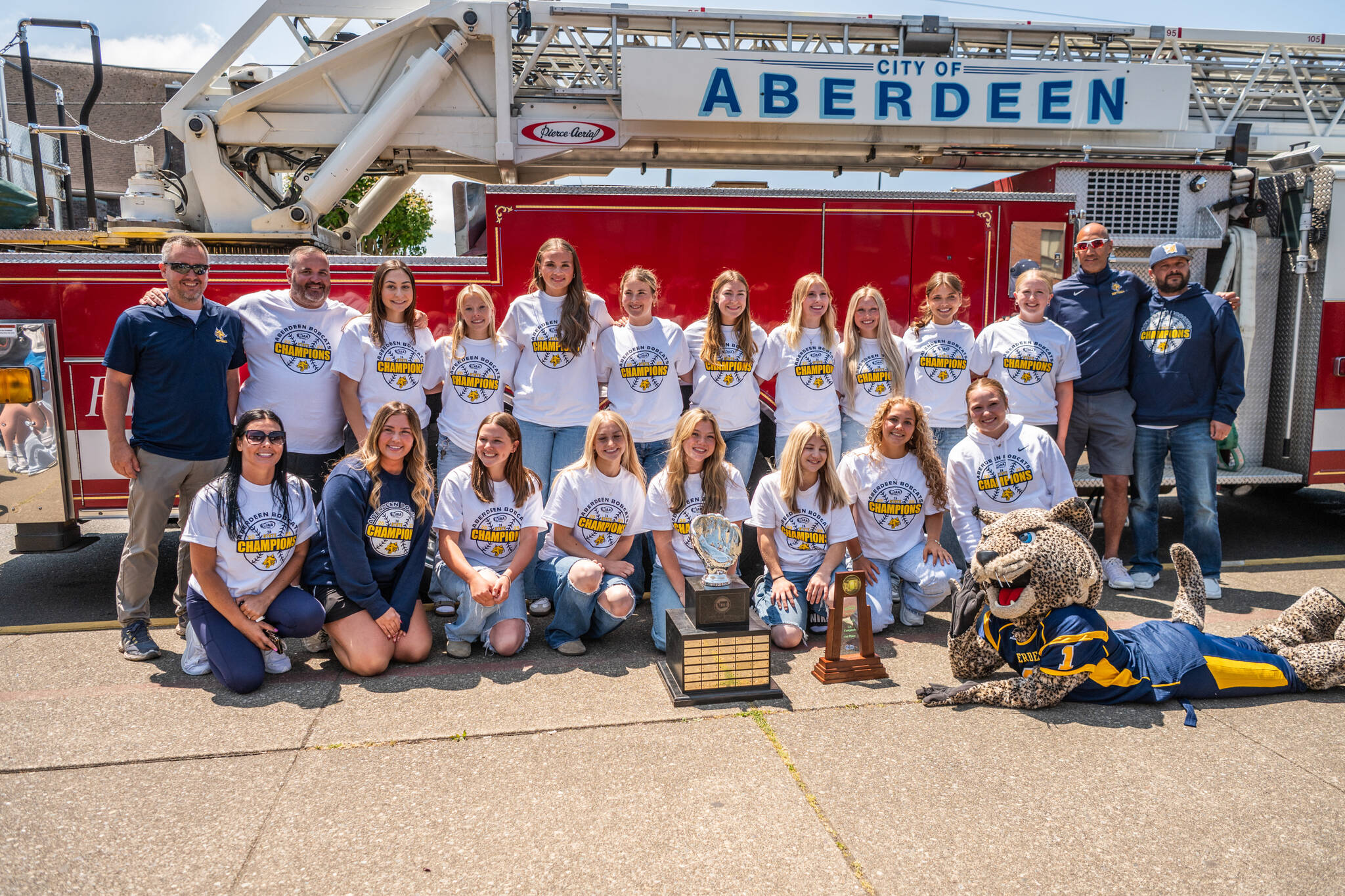 Aberdeen honored state champs with parade, ceremony | The Daily World