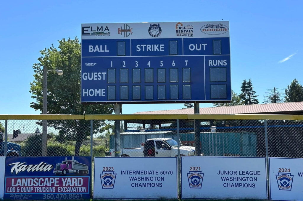 New scoreboard installed for Elma Little League | The Daily World