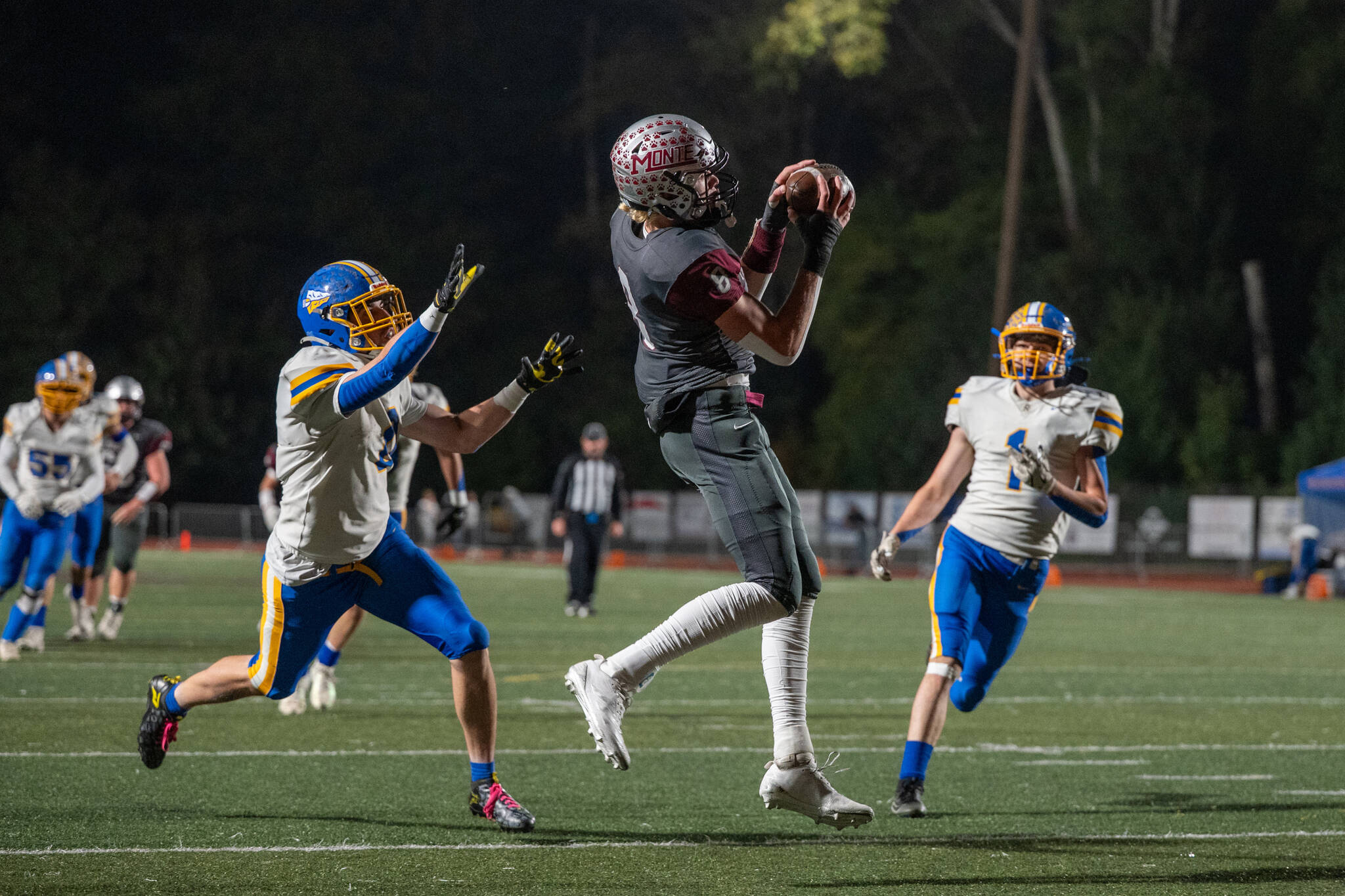 Montesano clutches up late to beat Rochester | The Daily World