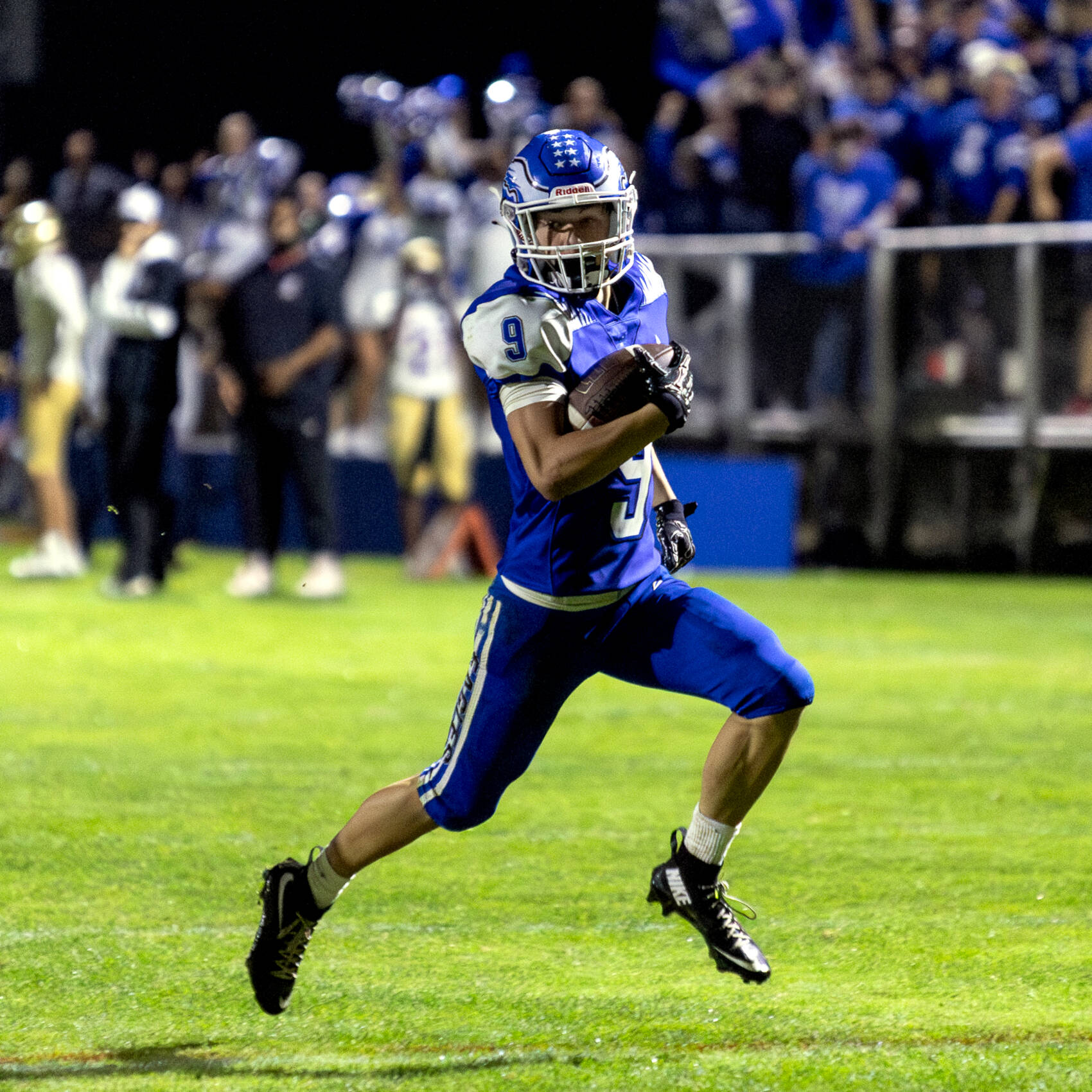 Montesano tops 1A Evergreen All-League Football list | The Daily World