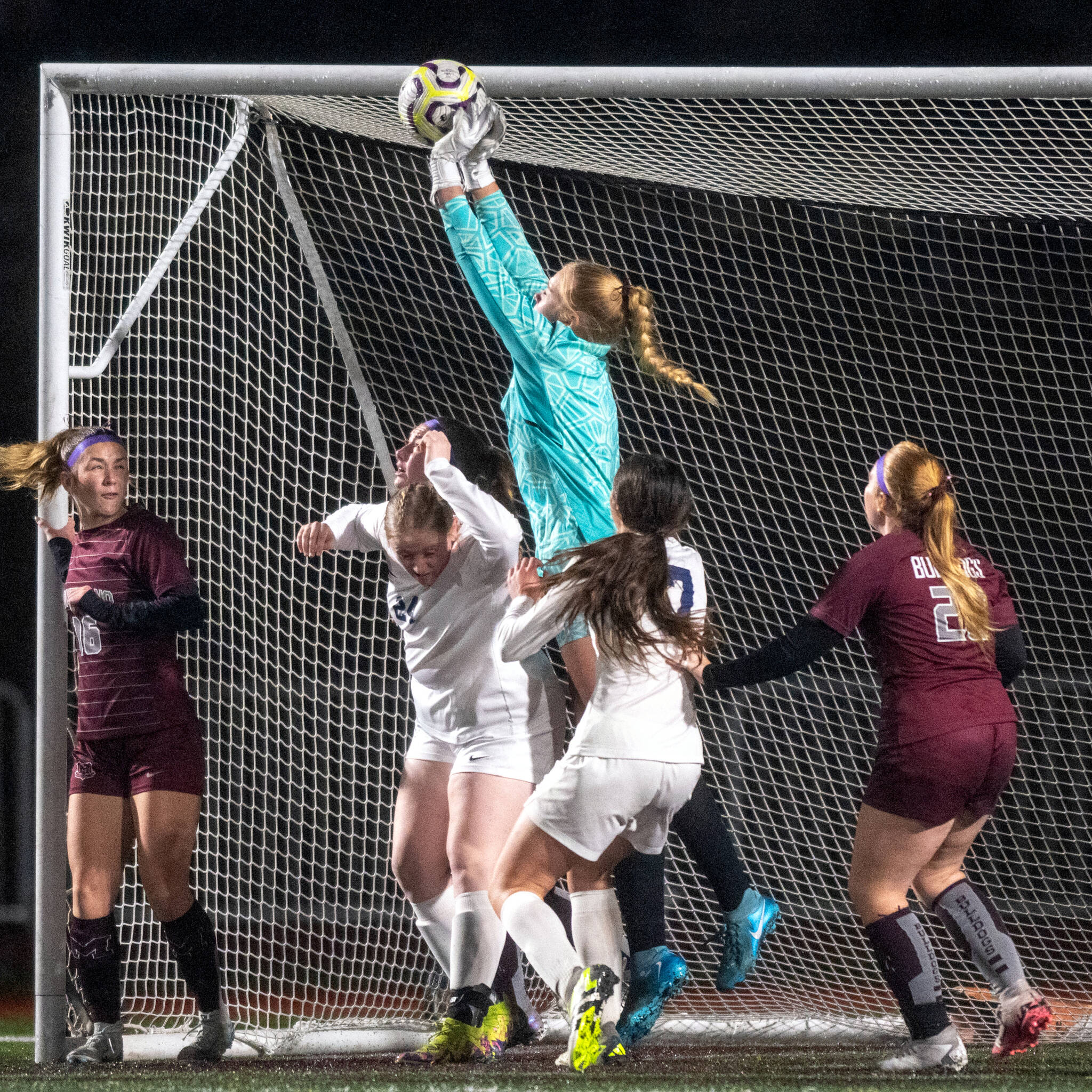 Prep Roundup: Montesano blanks Cascade Christian to advance to state ...