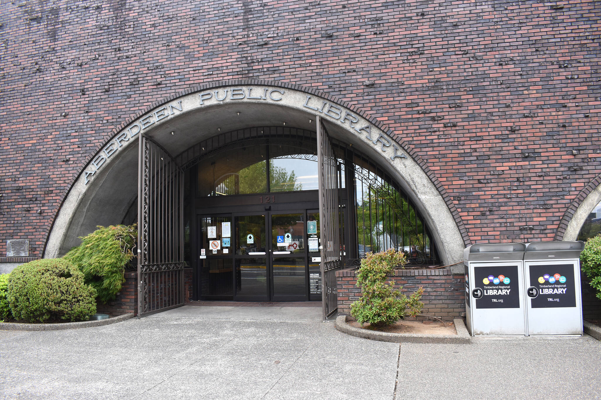 City cleans up carts from front of Aberdeen Timberland Library | The ...