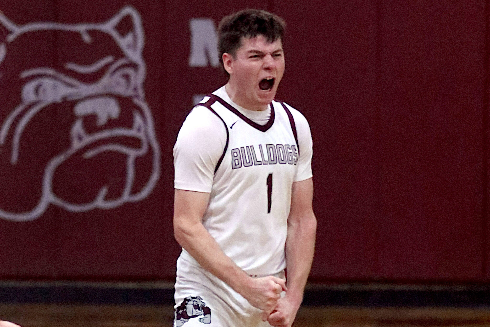 Montesano clutches up twice to beat Hoquiam in overtime nail-biter ...