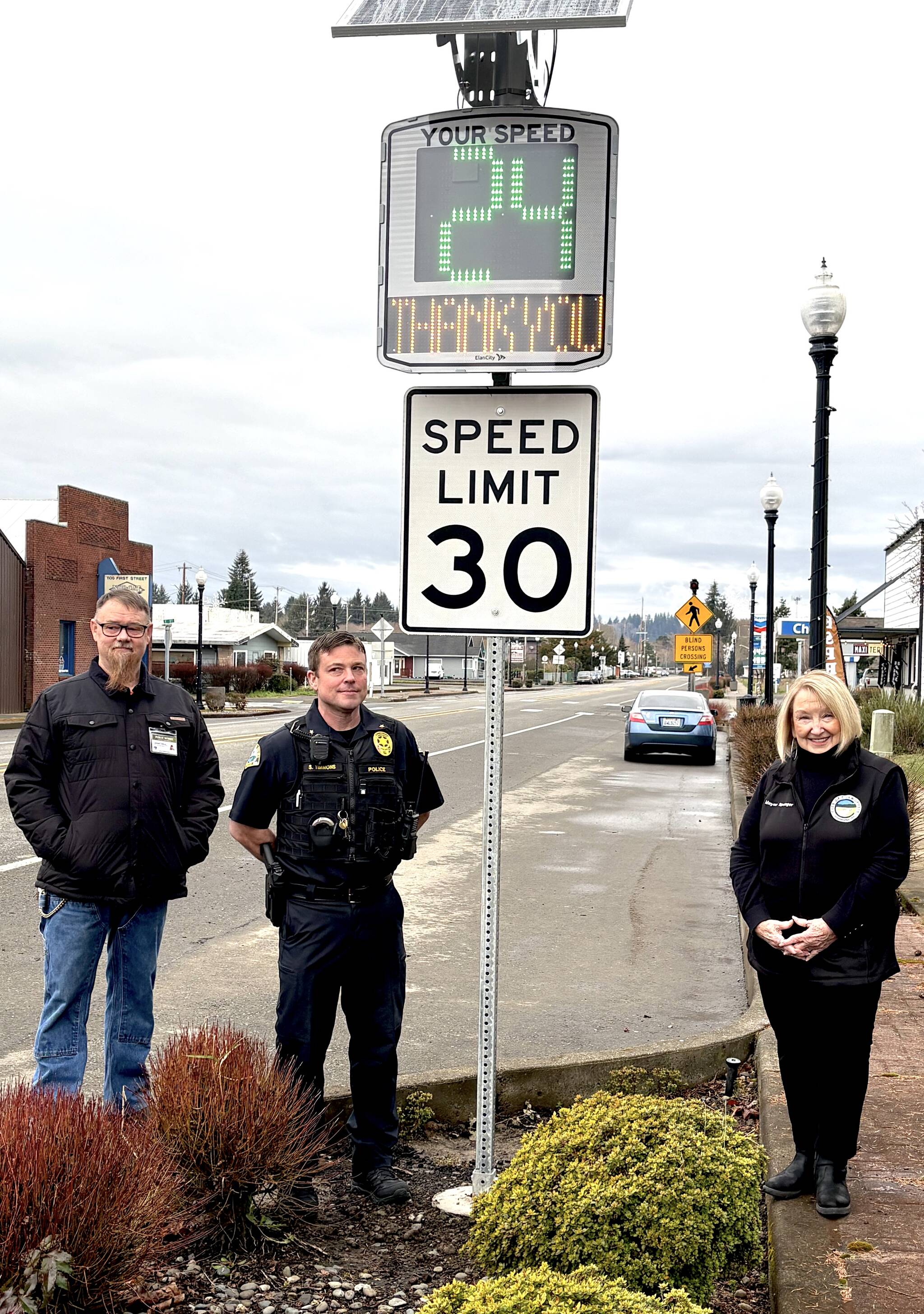 Cosi and APD partner to install radar speed signs | The Daily World