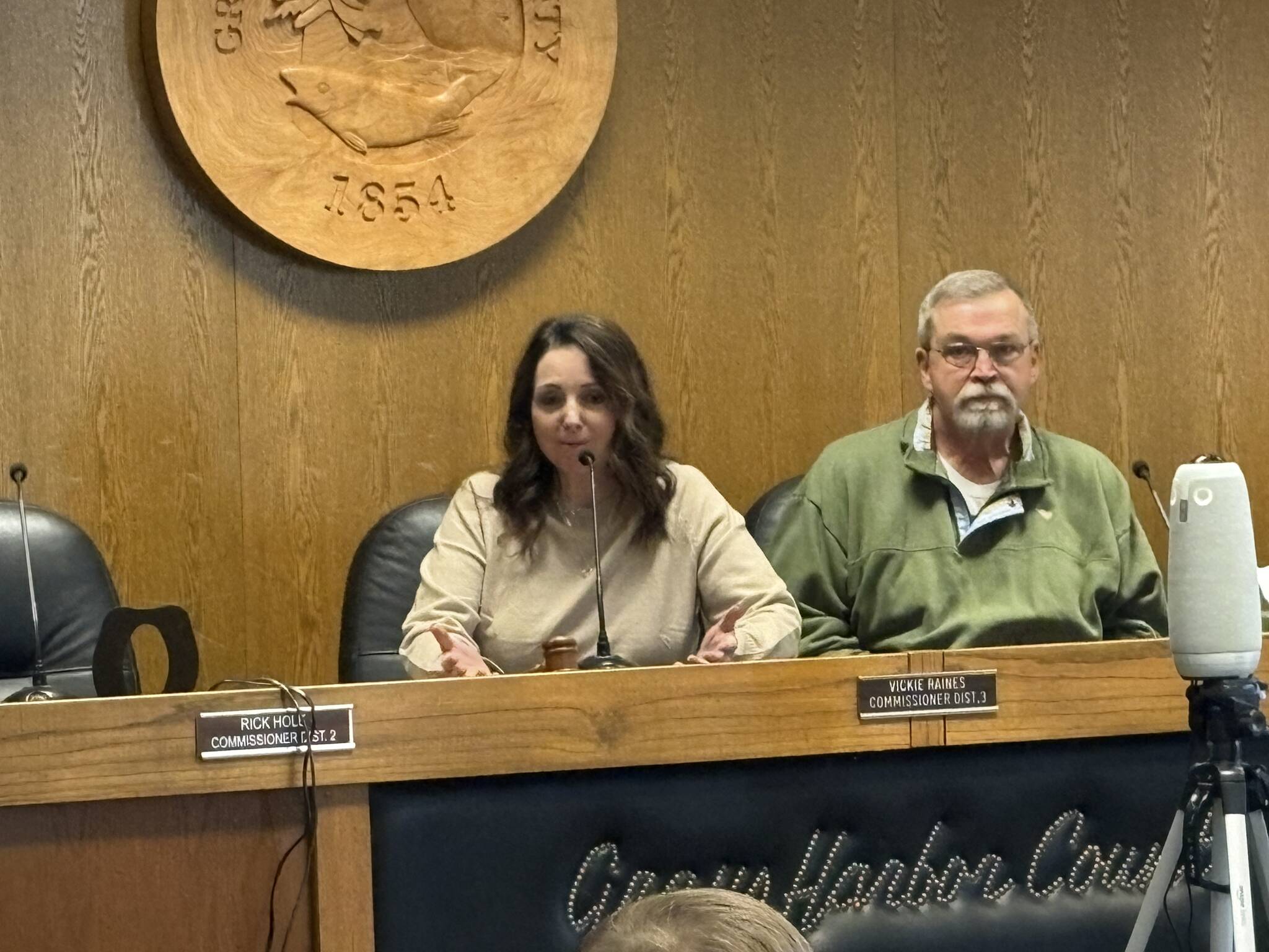 Commissioner Vickie Raines gets community send off | The Daily World